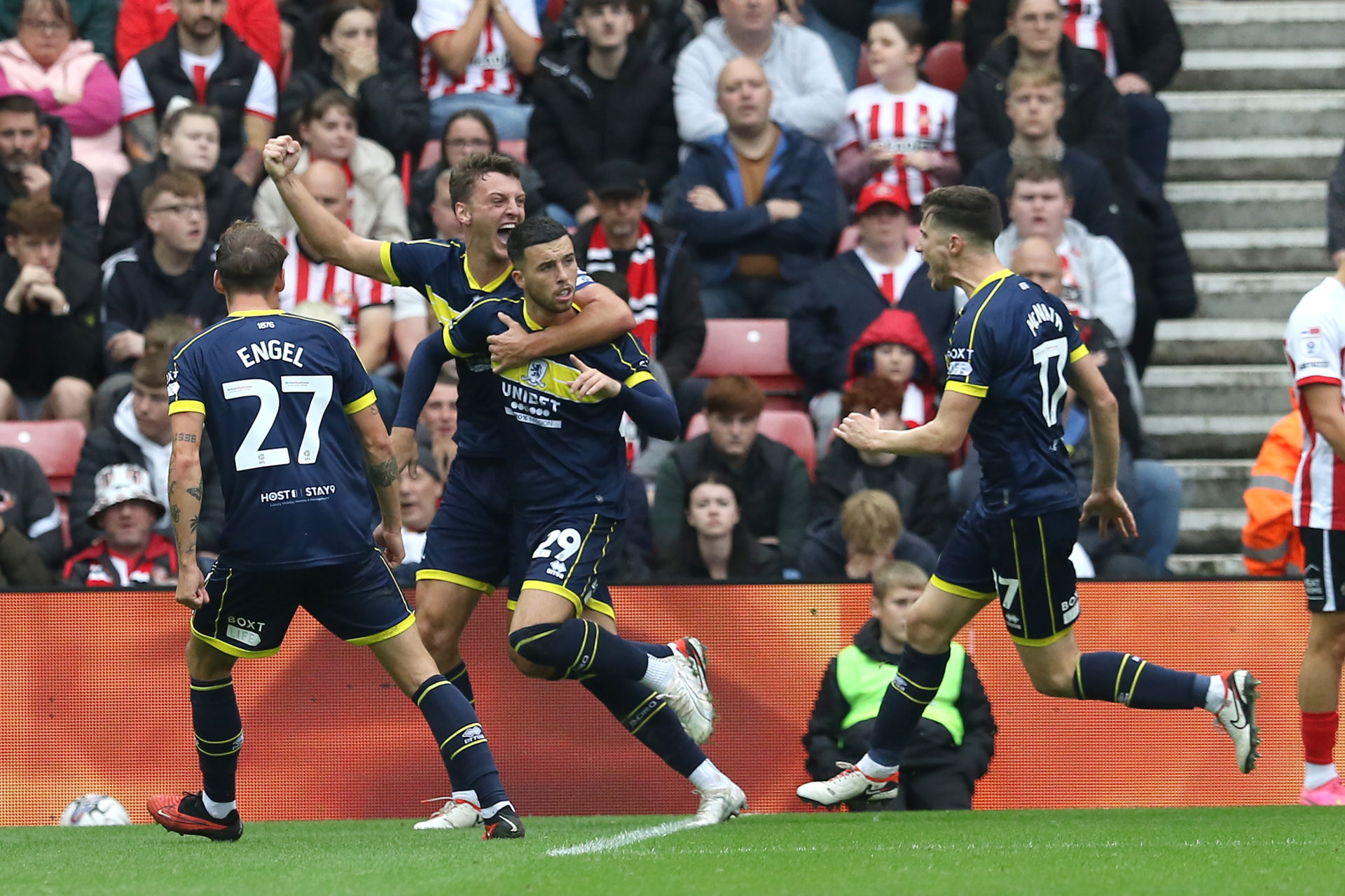 Local media criticise Leeds loanee as afternoon 'didn't come off for ...