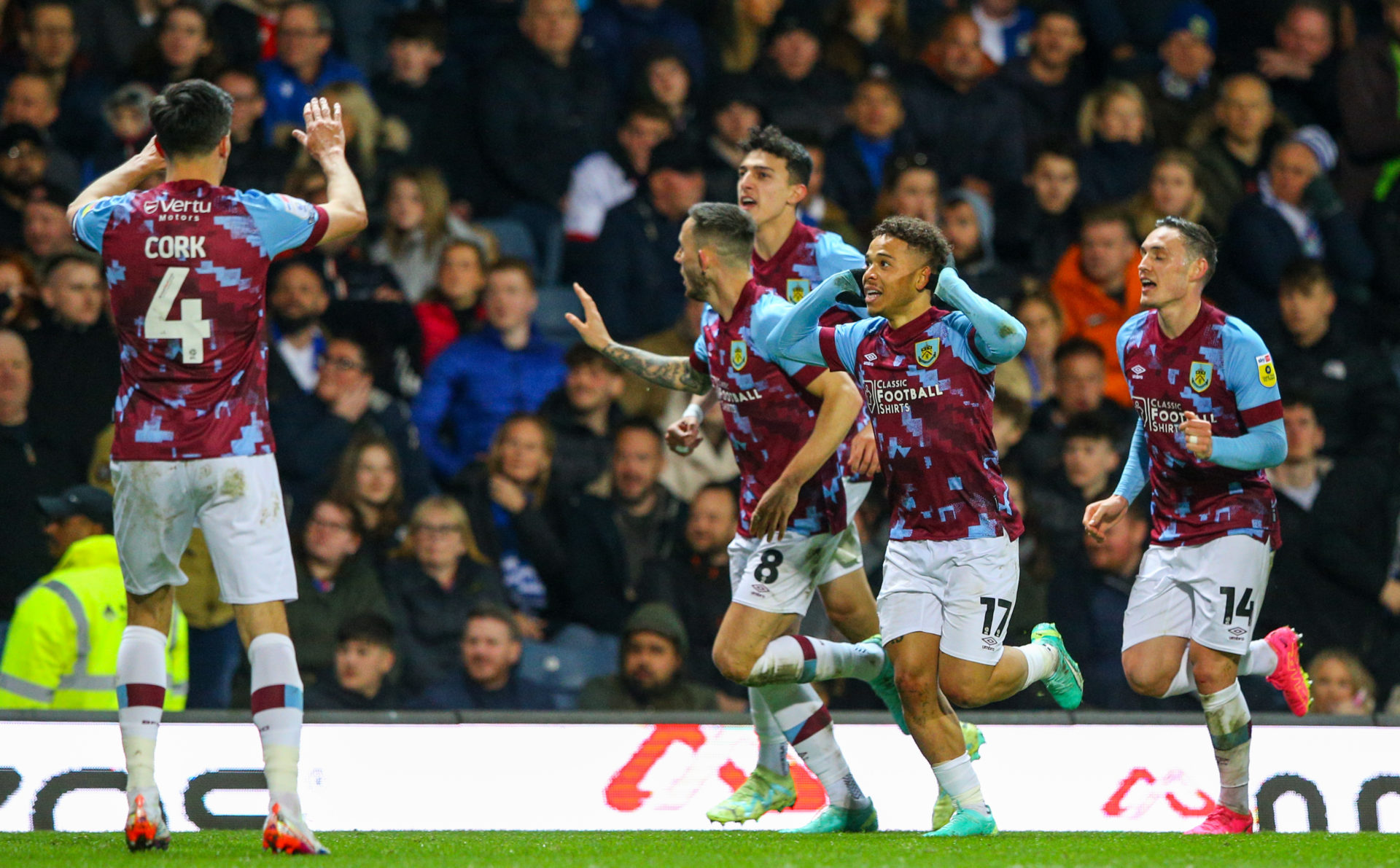 Leeds pushing to sign long-shot specialist who scored four identical ...