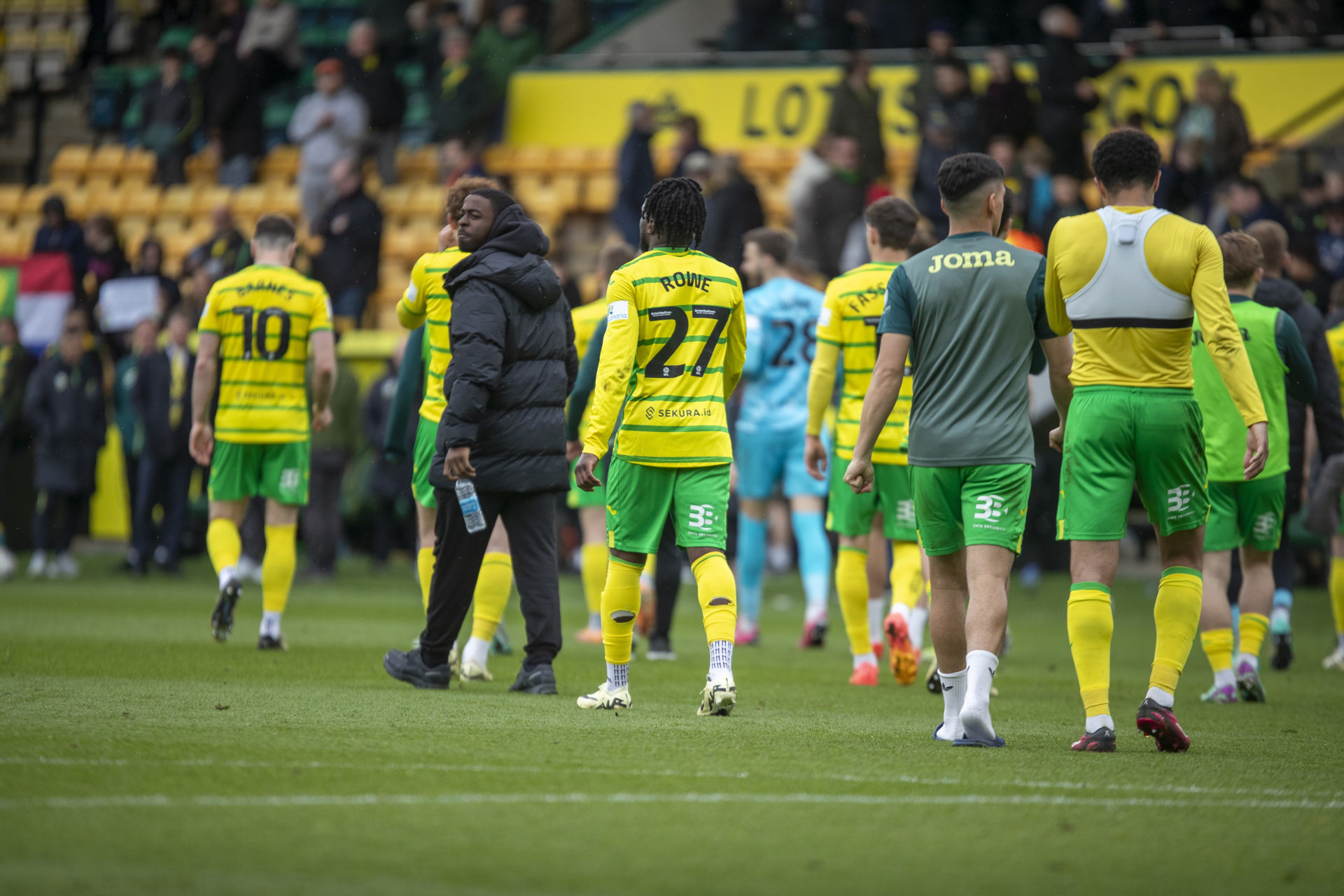 State of play detailed as Leeds United 'still in contention' to sign ...