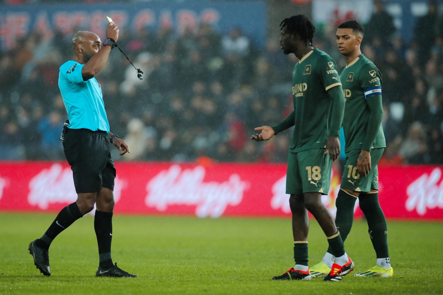 £5m Leeds United loanee loses the ball nine times in latest hard-fought ...