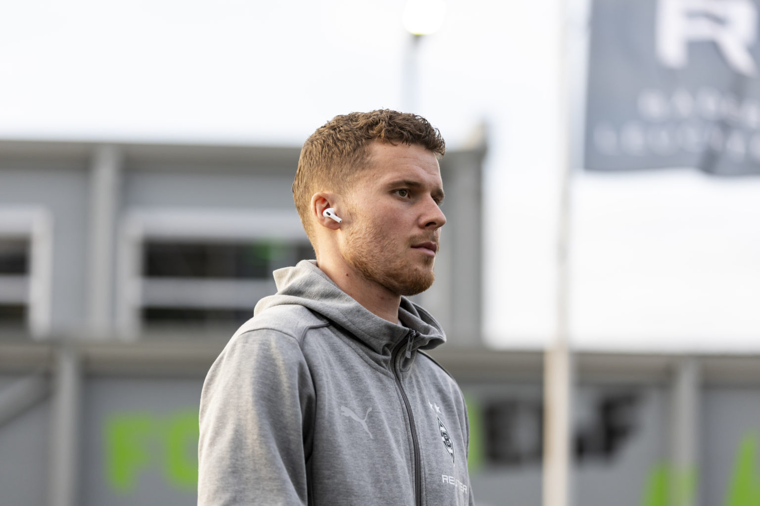 Nico Elvedi to Leeds United latest as door starts to open for £8.2m ...