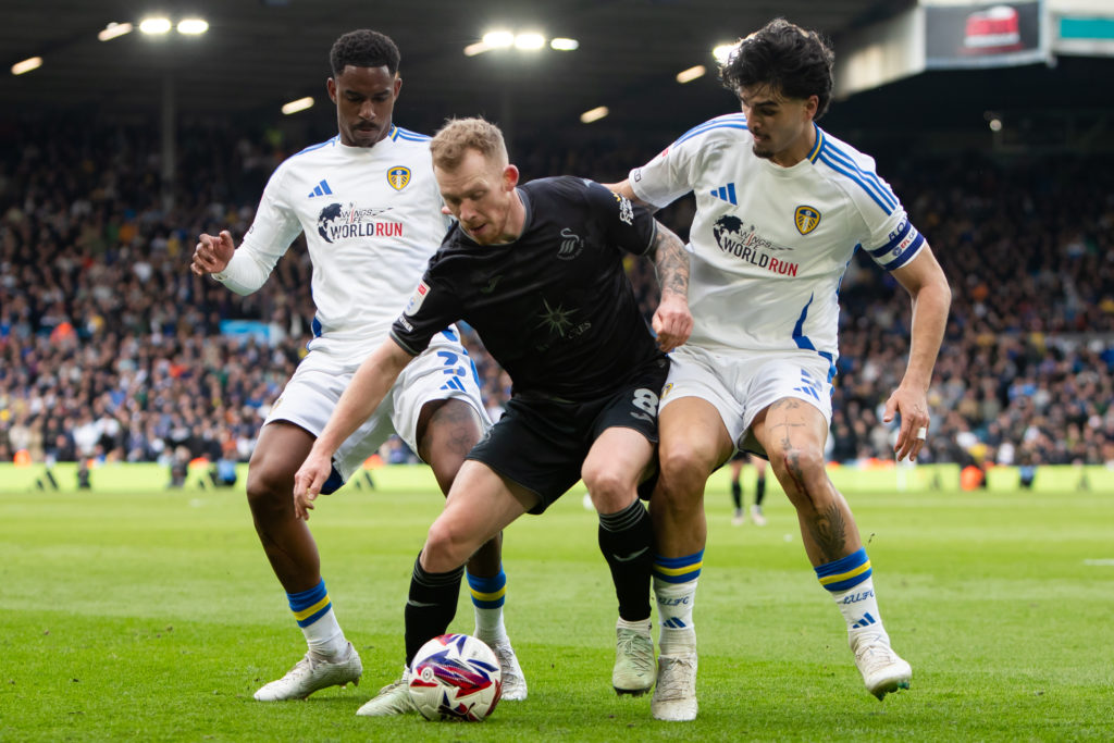 Pascal Struijk’s honest message to Leeds United fans backfires on him ...
