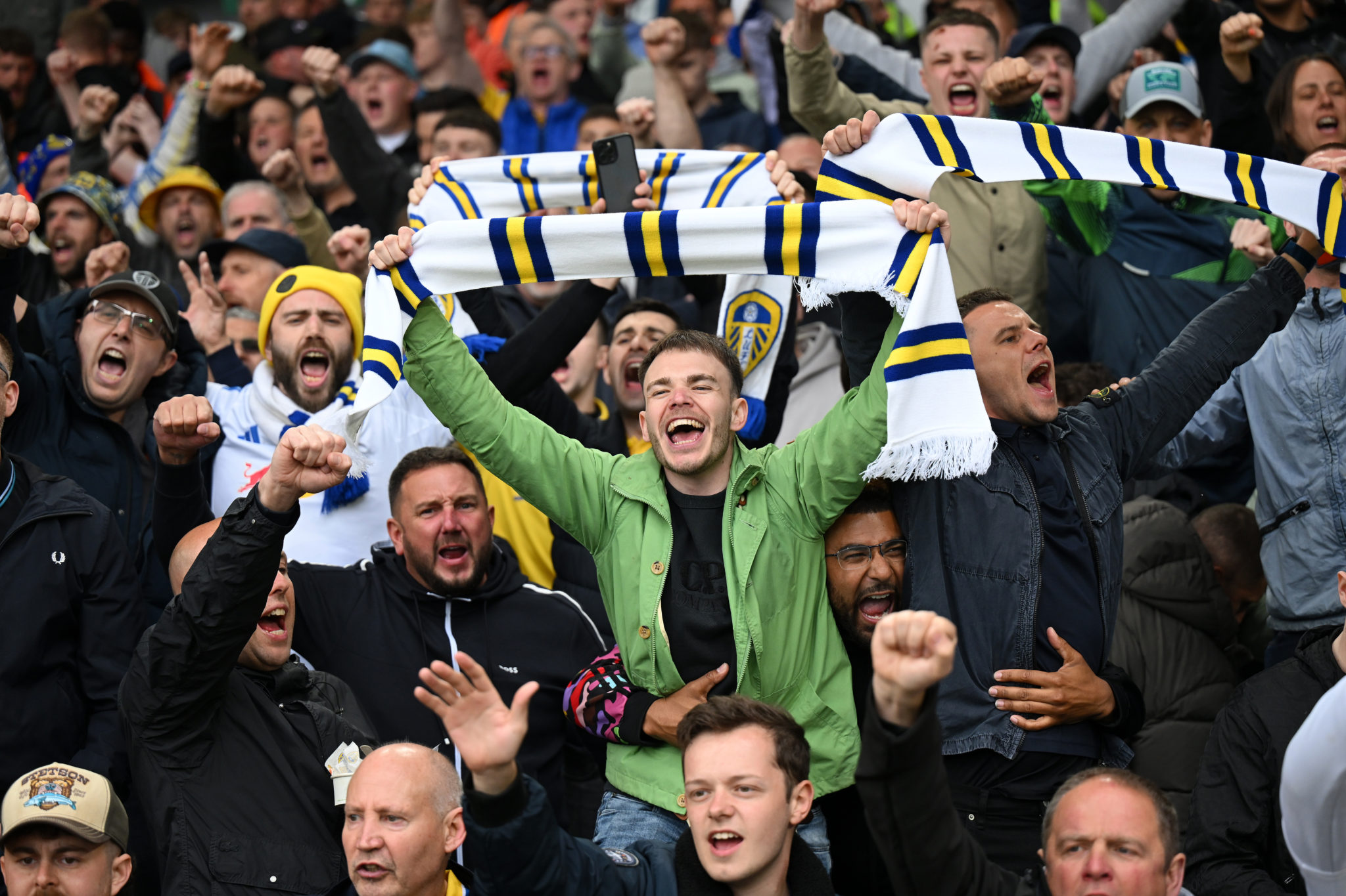 'A definite no'... Leeds United fans in agreement after hearing who ...