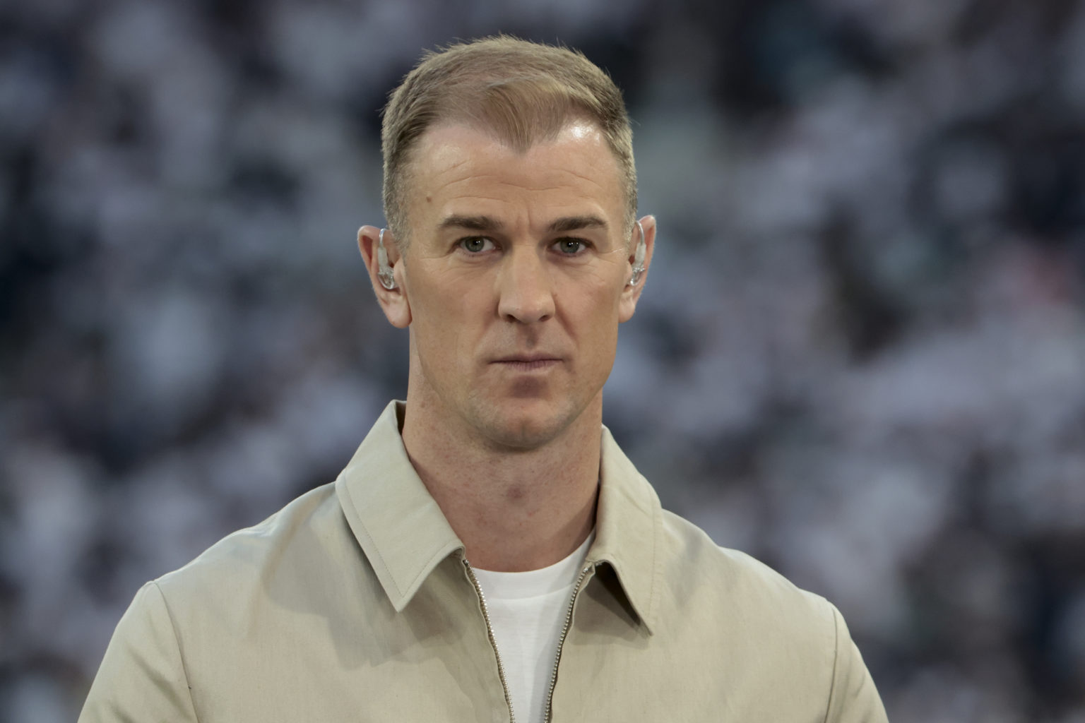 Joe Hart defends struggling Leeds United player Lucas Perri, he was ...