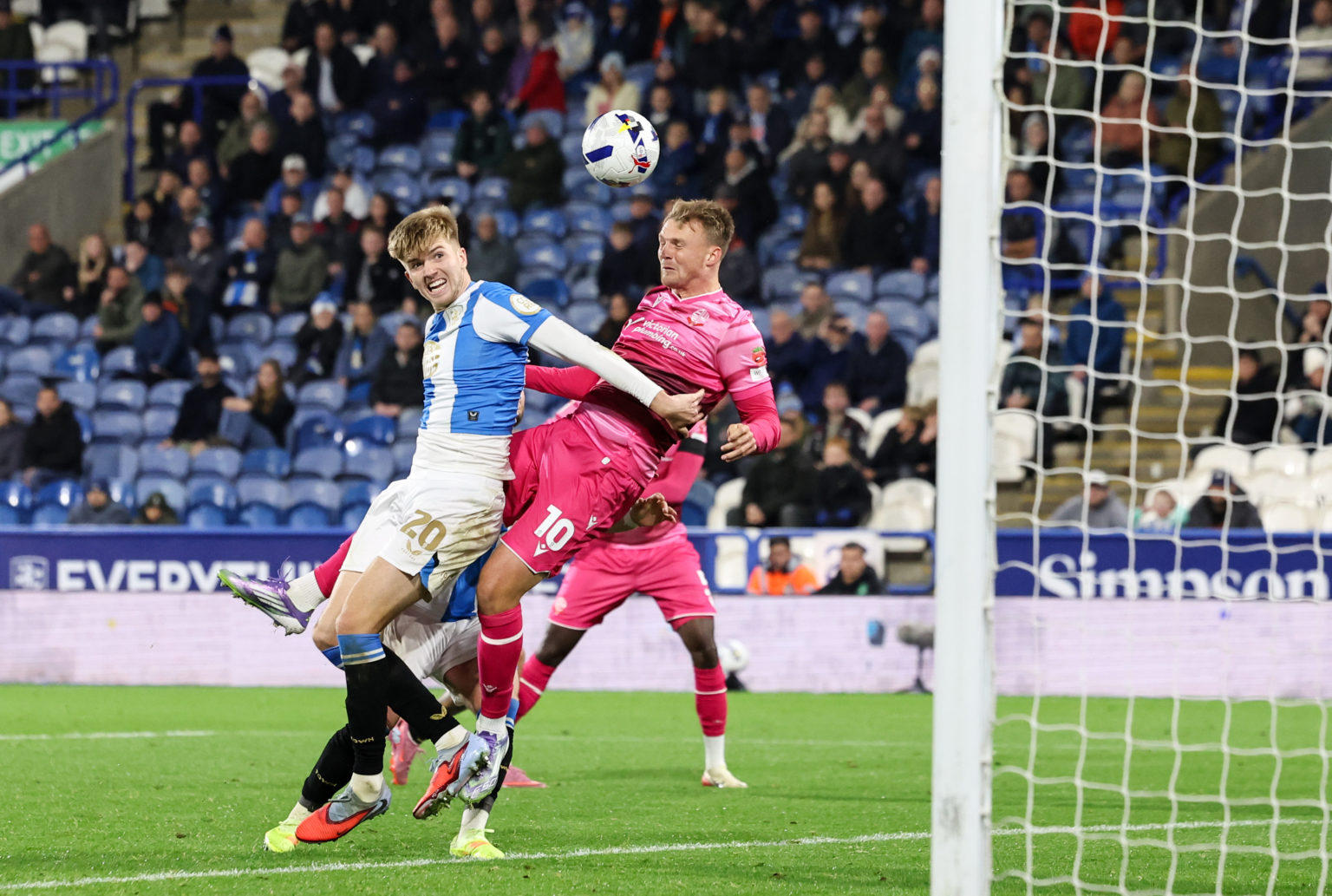 Player Leeds United let go for free scores last-minute goal to down ...