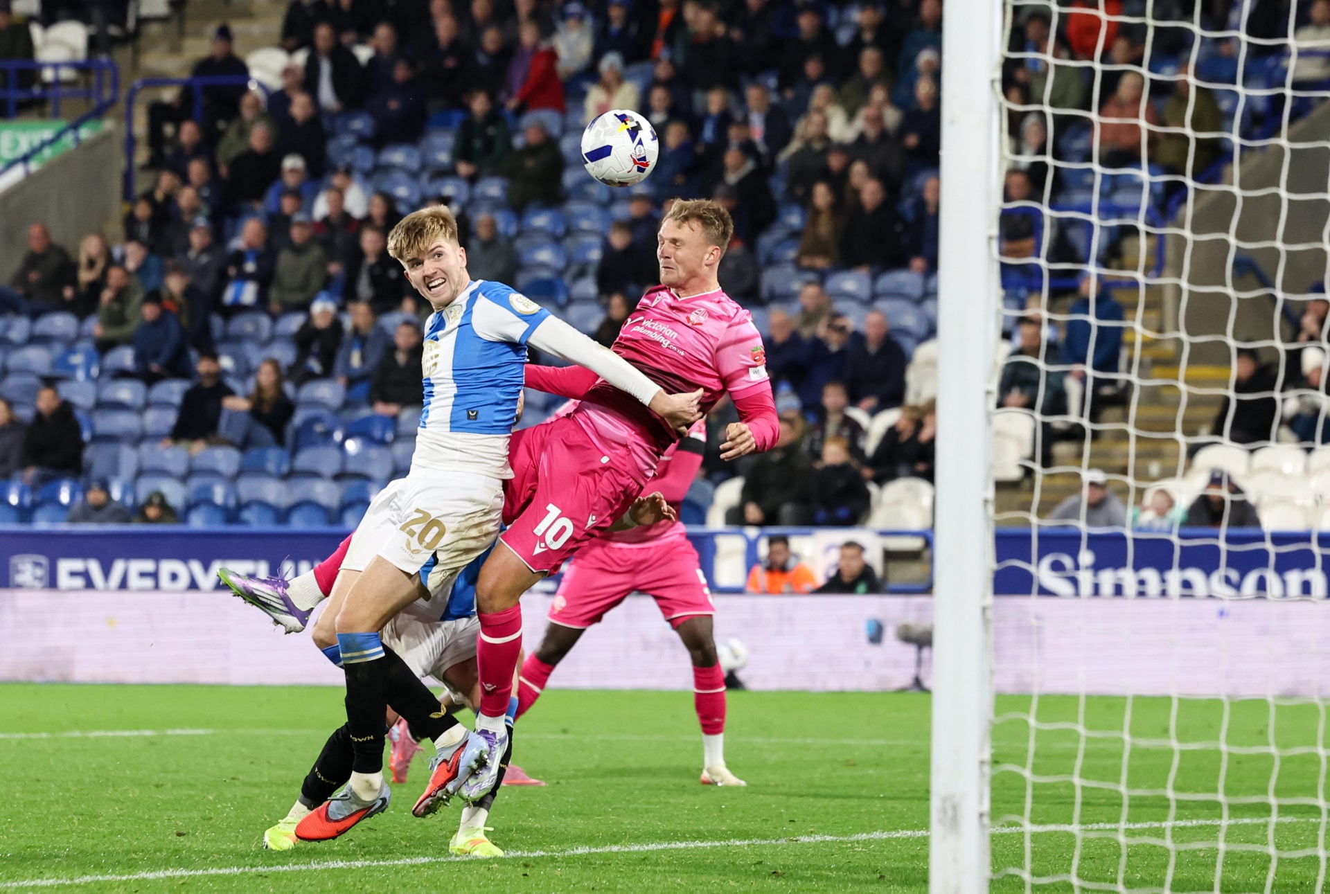 Player Leeds United let go for free scores last-minute goal to down ...