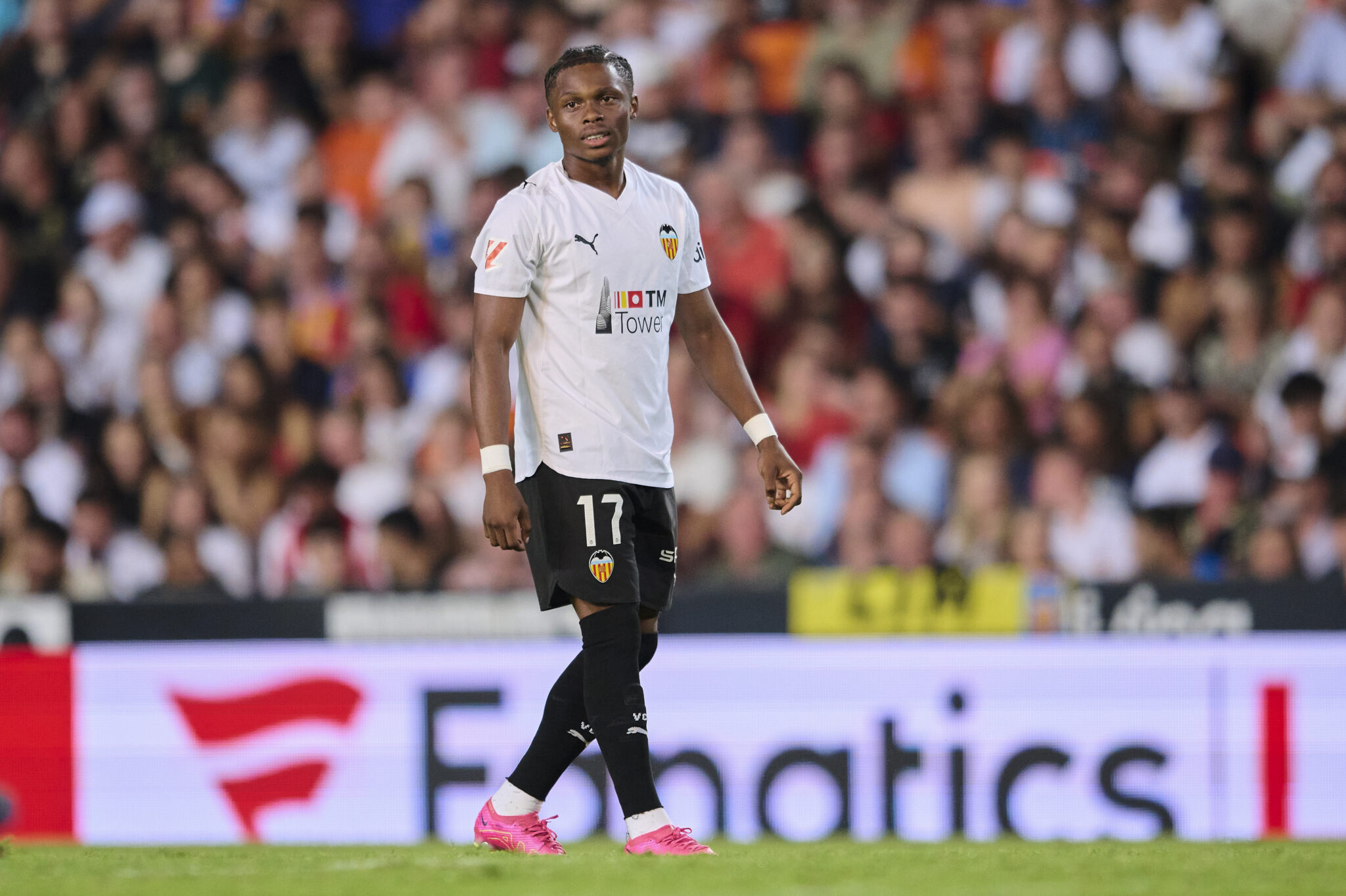 Leeds United loanee Largie Ramazani spotted in training as Valencia ...