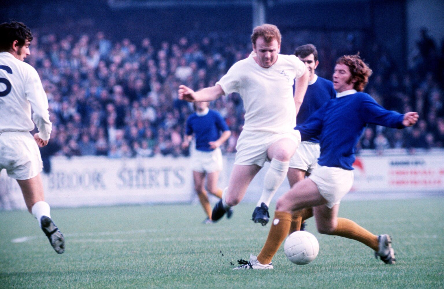 Leeds United celebrated a landmark Billy Bremner appearance with a win ...